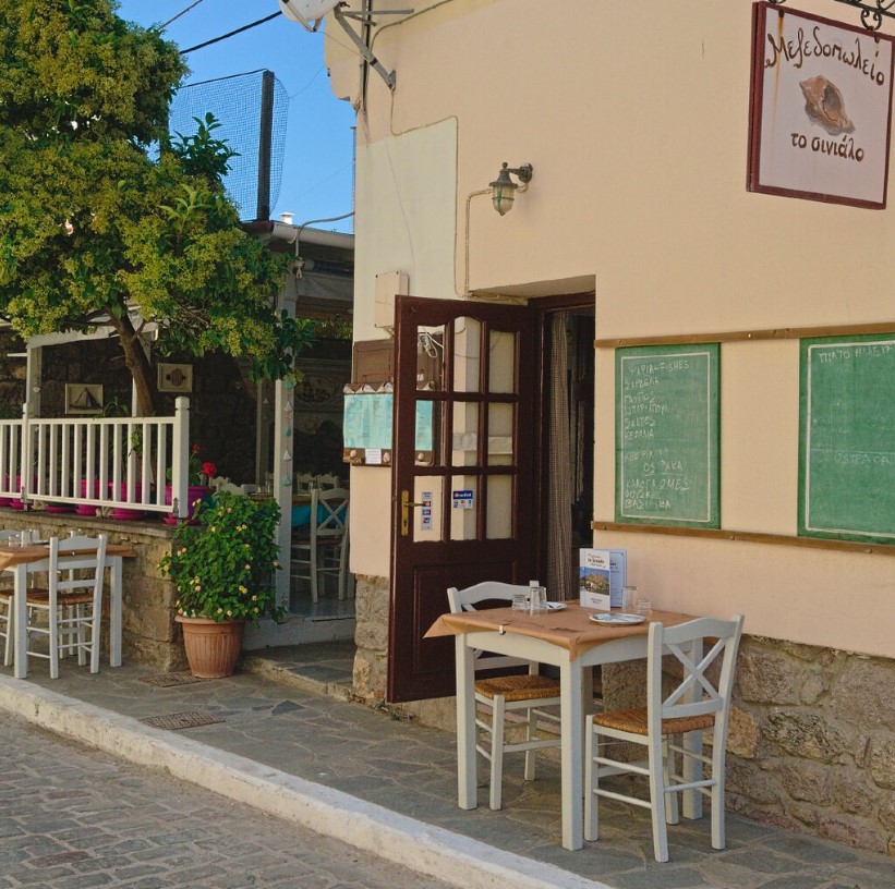 Το "Σινιάλο" στη Μύρινα σε συναρπάζει με τις γεύσεις του (pics ...